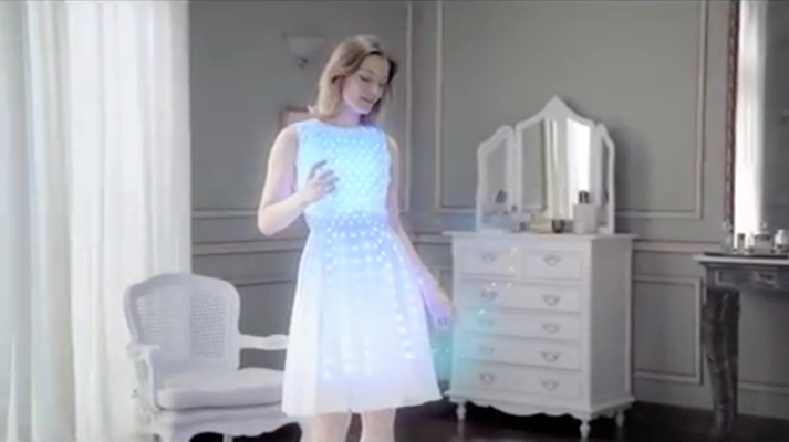 Airwick commercial / Led Dress - Marcelo Pies
